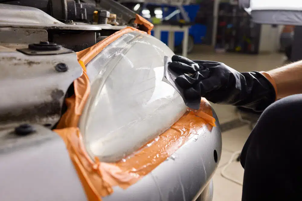 Hilangkan Bekas Lem di Body Mobil Tanpa Merusak Cat | AstraOtoshop.com