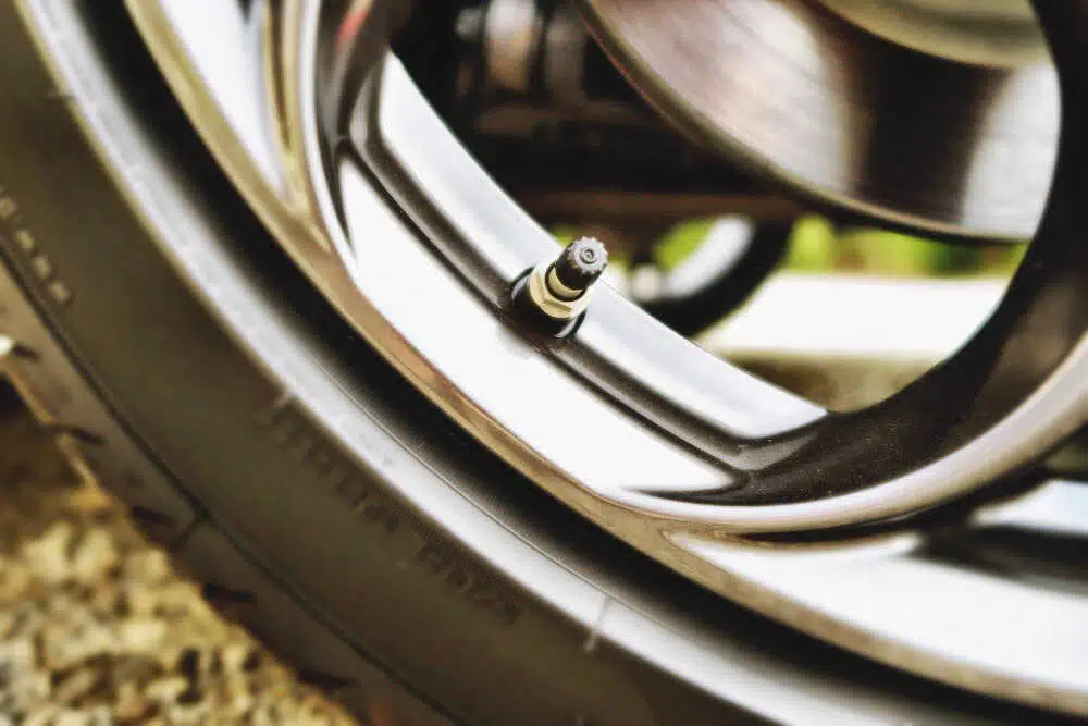 Fungsi Pentil Ban dan Perbedaan Jenis yang Perlu Diketahui ...