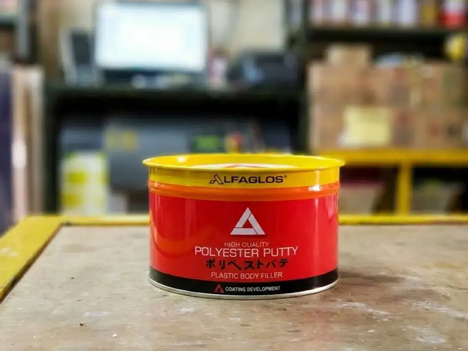 Jenis Dempul Mobil, Fungsi, hingga Cara Mendempul Mobil | AstraOtoshop.com