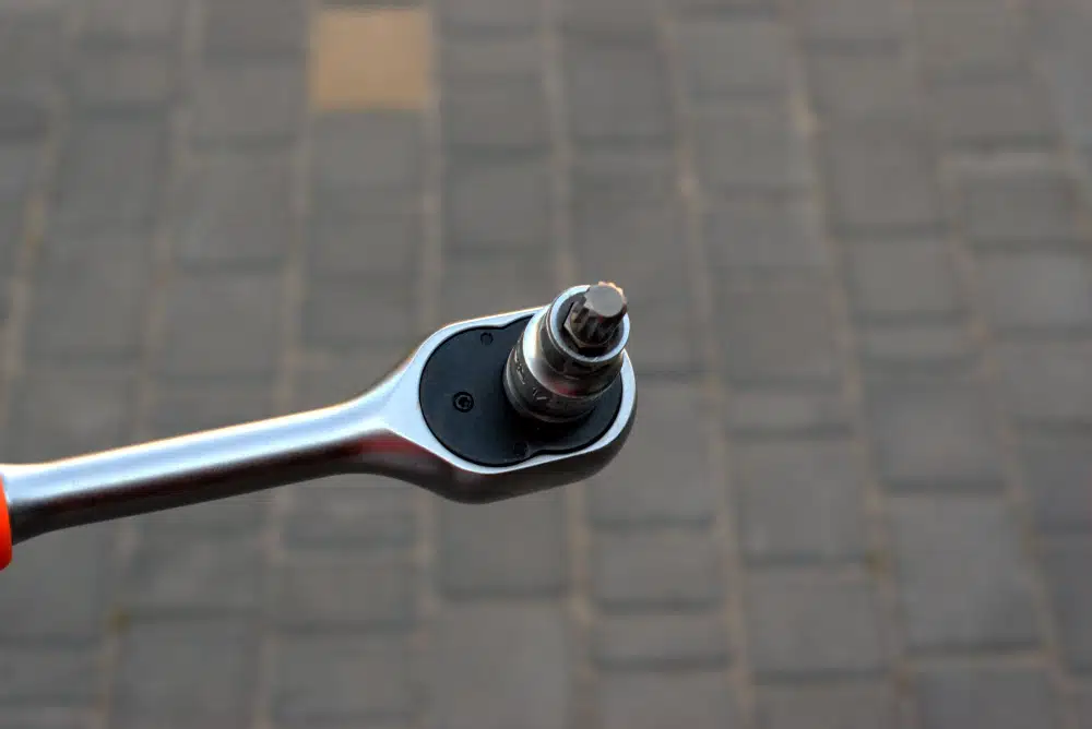 Mengenal Kunci Torsi, Fungsi Kunci Momen, dan Jenis yang Wajib ...