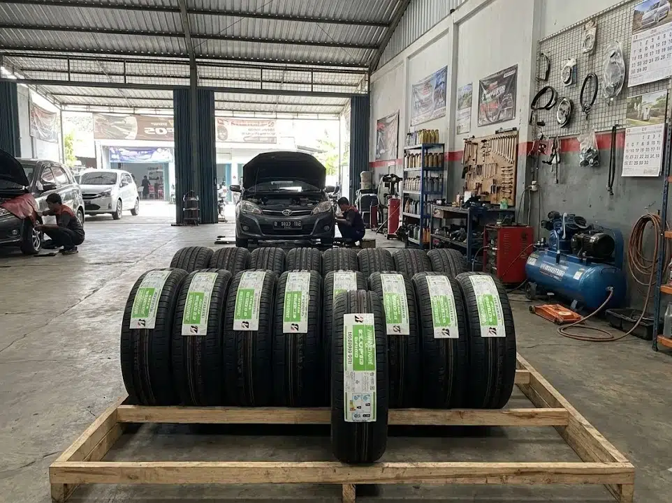 Rekomendasi Merek Ban Mobil Terbaik: Pilih Ban Mobil Terbaik 2026 yang ...