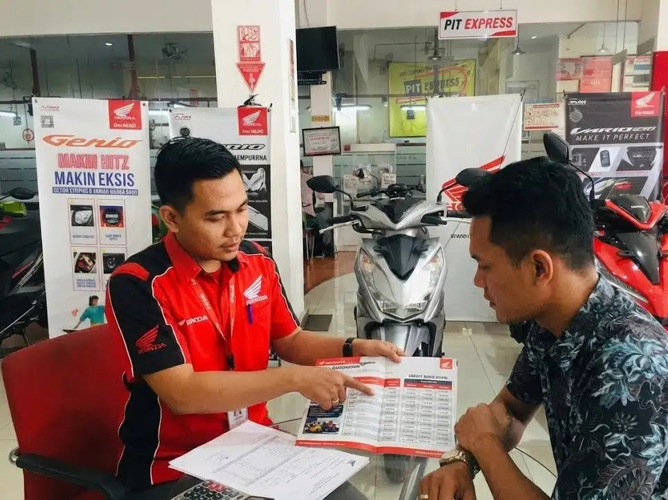 Simulasi Kredit Motor: Panduan Cek Angsuran DP Ringan Motor Honda ...