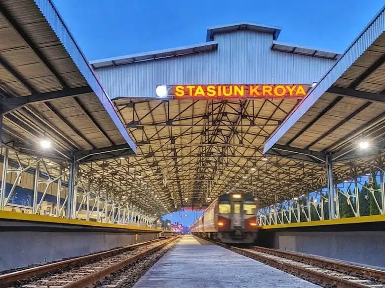 Stasiun Kroya: Cara Beli Tiket, Rute Kereta, dan Fasilitas Terbaru ...